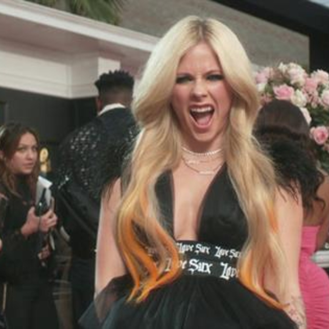 Avril Lavigne - Grammys 2022 E! Glambot Avril Lavigne - Grammys 2022 E! Glambot